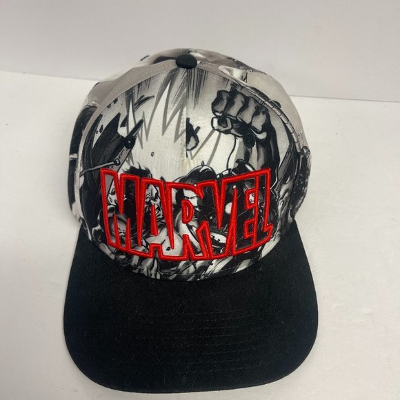 Marvel | Accessories | Marvel Avengers Black And White Snapback Hat Red ...
